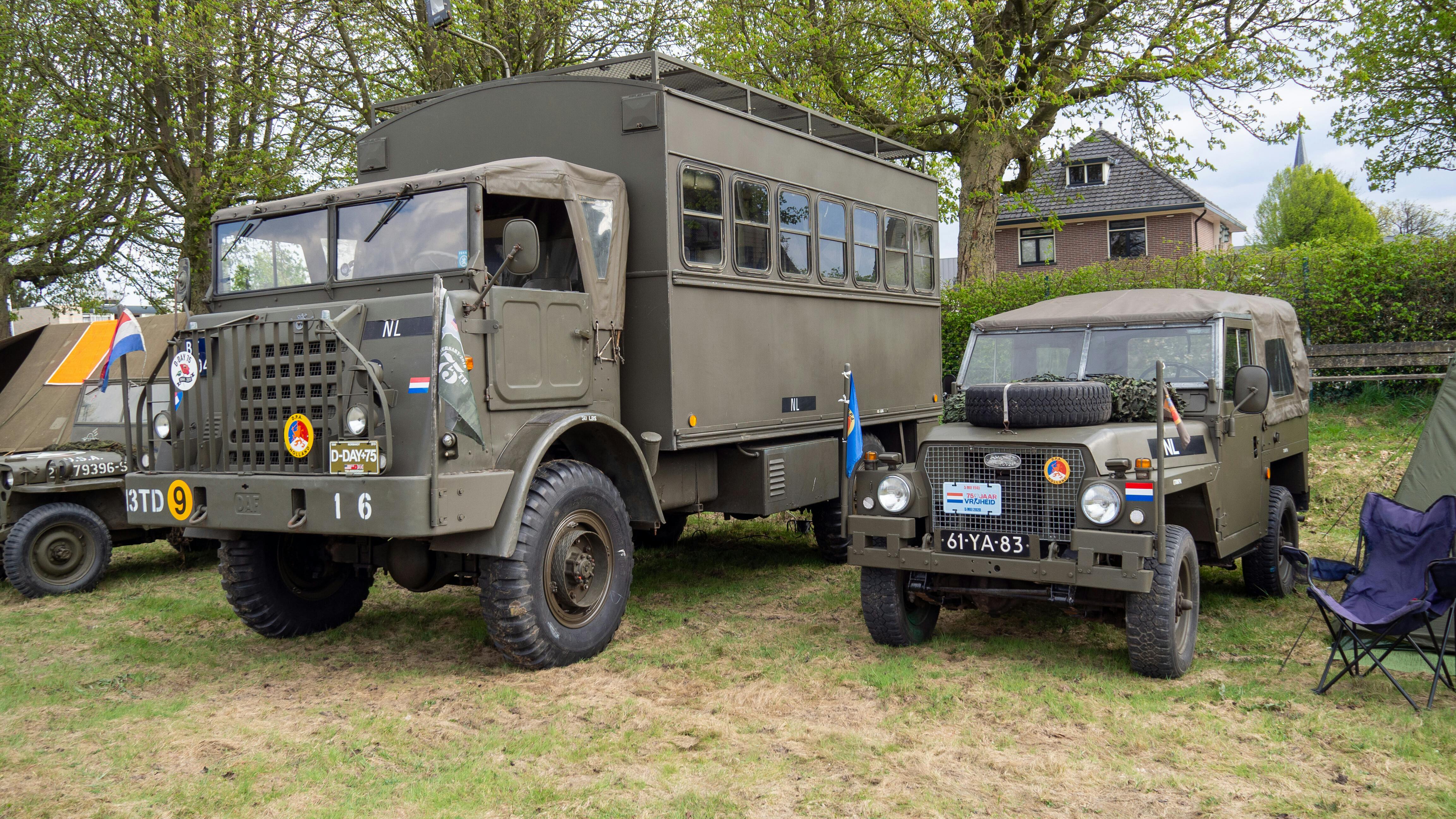 Optocht met militaire voertuigen | in berichten op BuurtMaken.nl