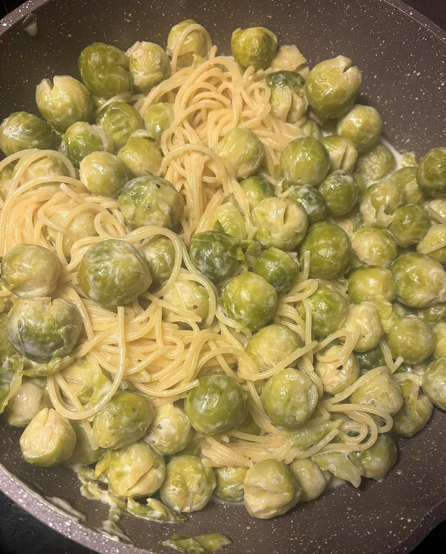 Spruitjes spaghetti met Parmezaanse kaas en room | in berichten op Ons ...